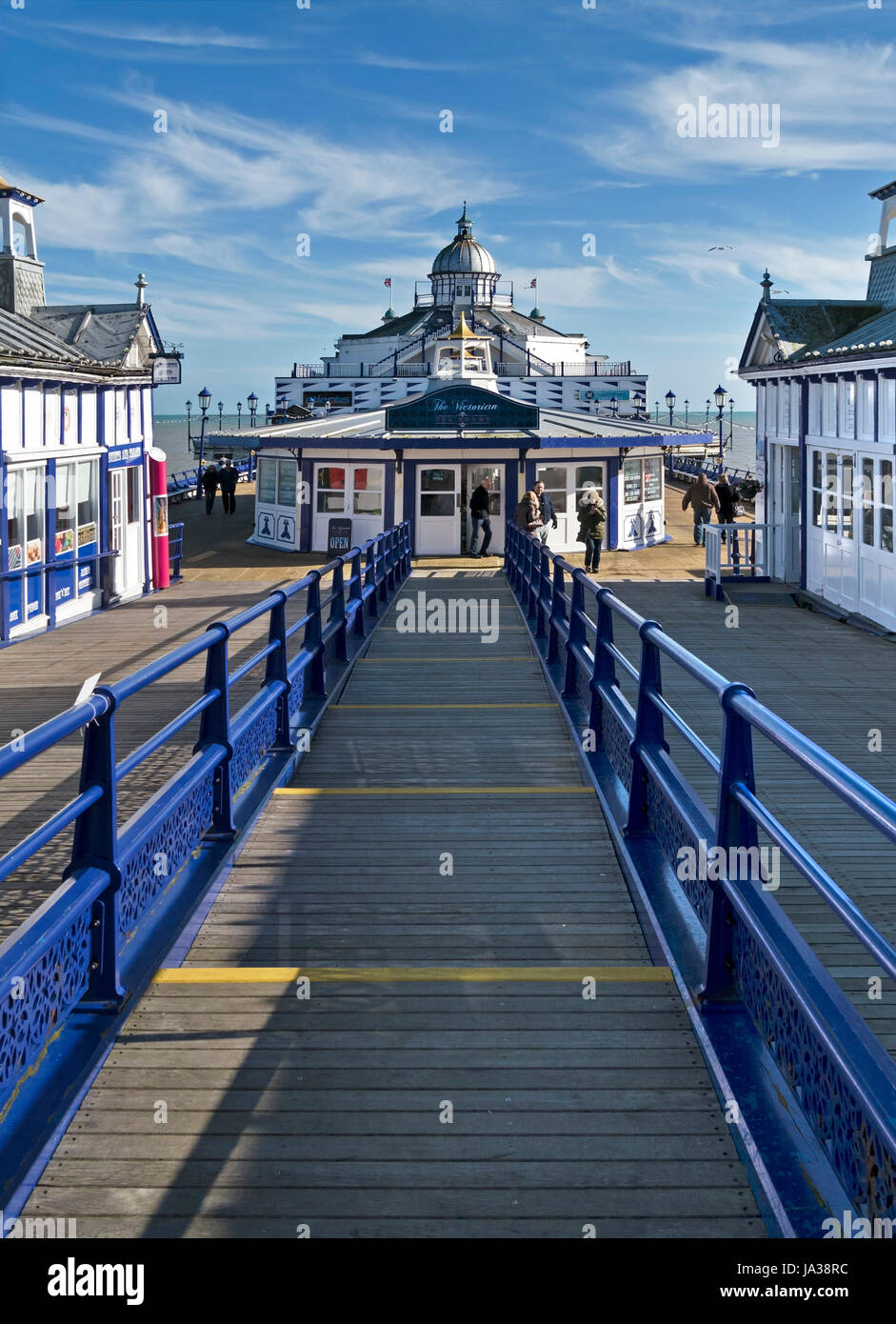 Metal boardwalk hi-res stock photography and images - Alamy
