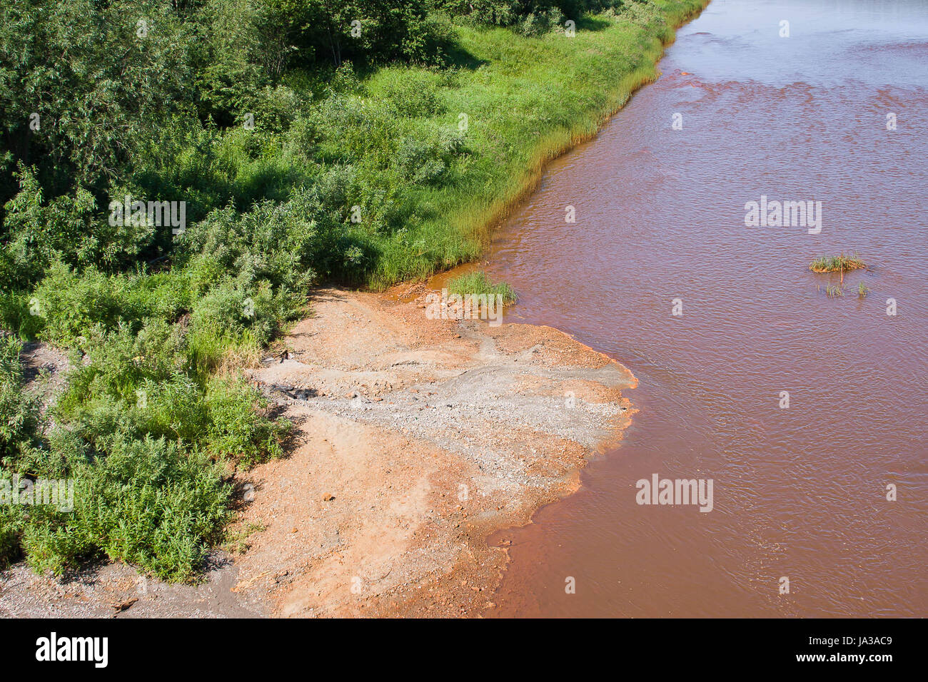 Dirty rivers hi-res stock photography and images - Alamy