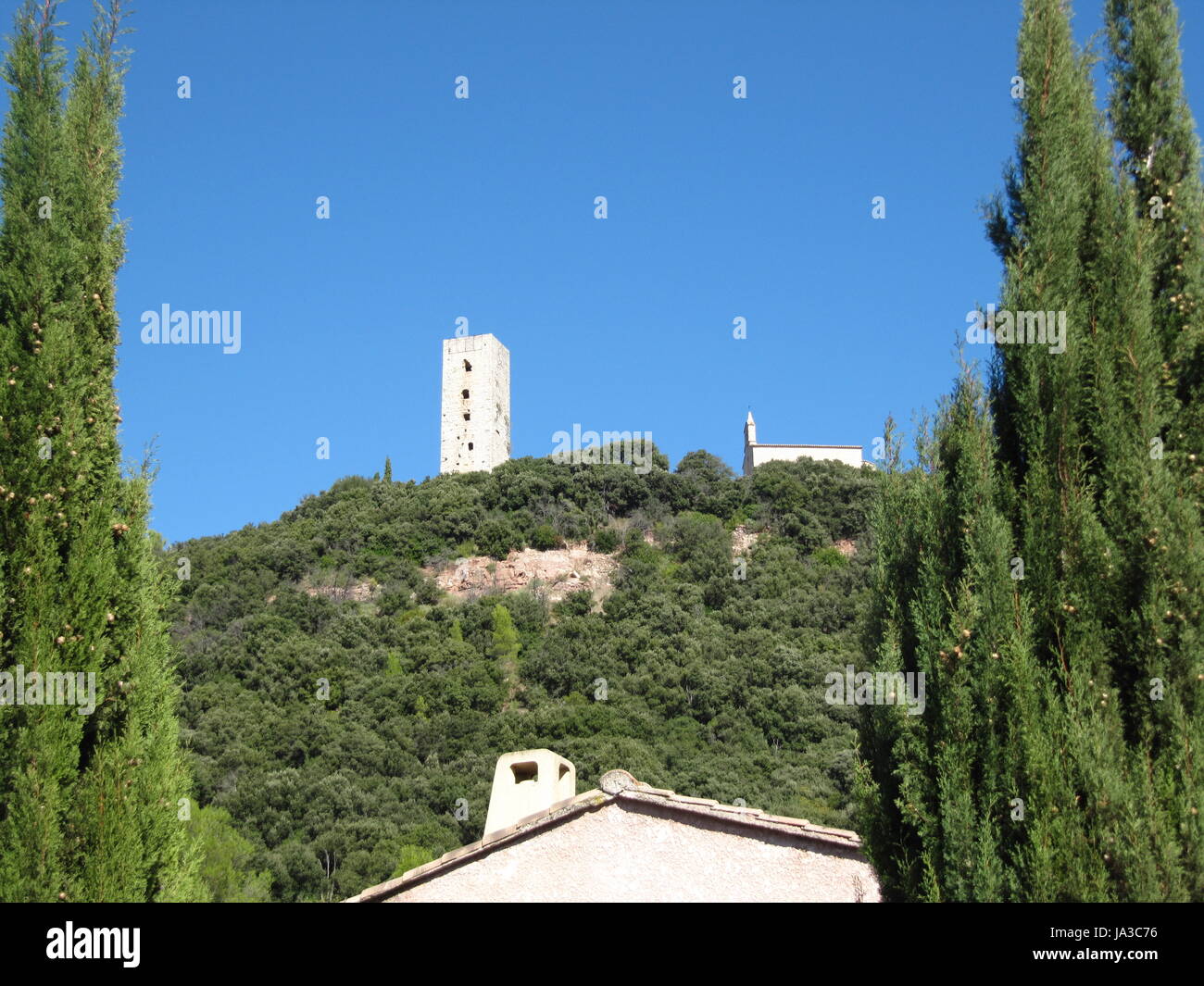 taradeau - watchtower and chapel Stock Photo - Alamy