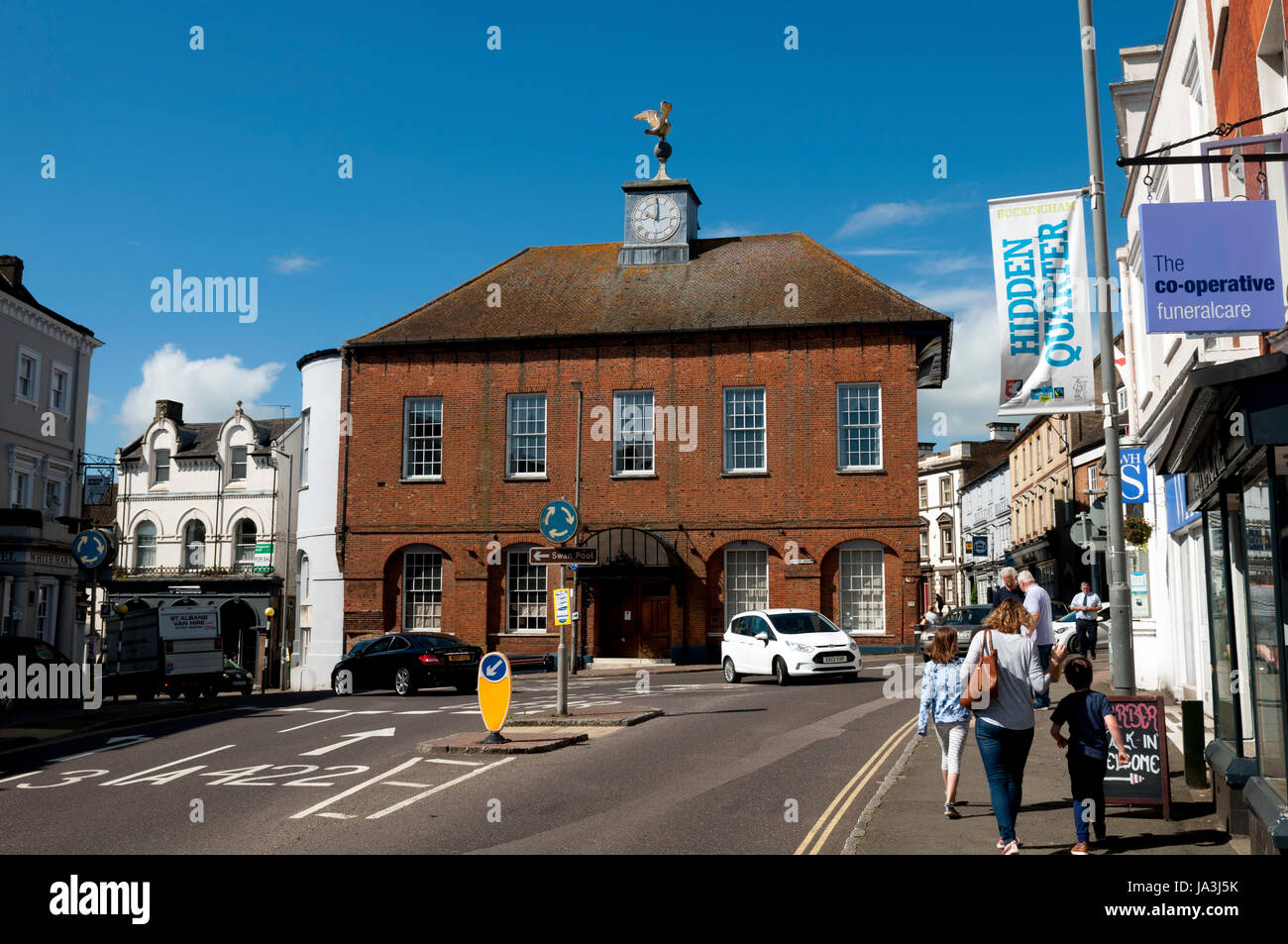 Buckingham town centre hi-res stock photography and images - Alamy