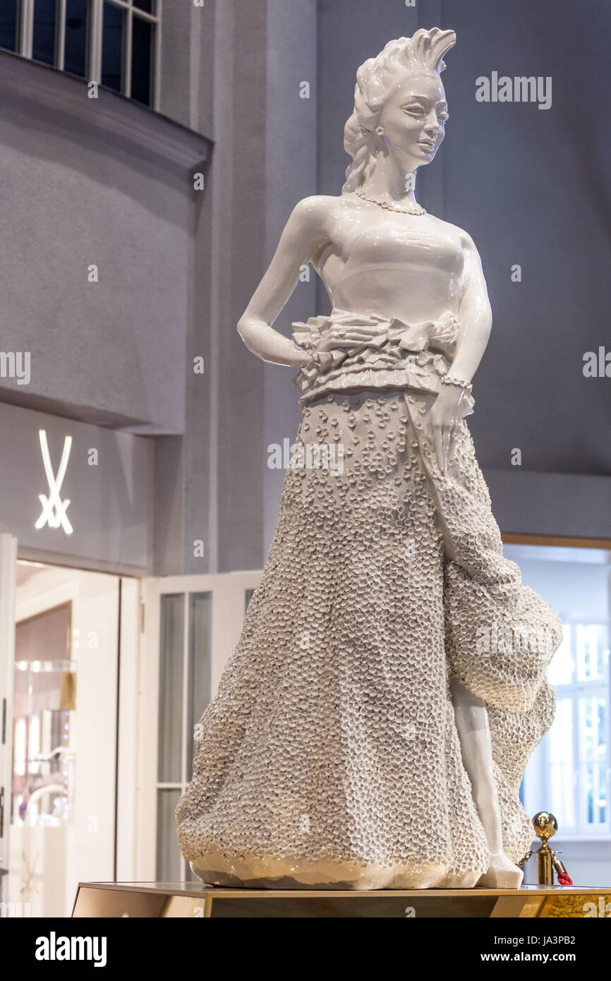 Porcelain different artifacts in the shop and museum, Porcelain Museum ...