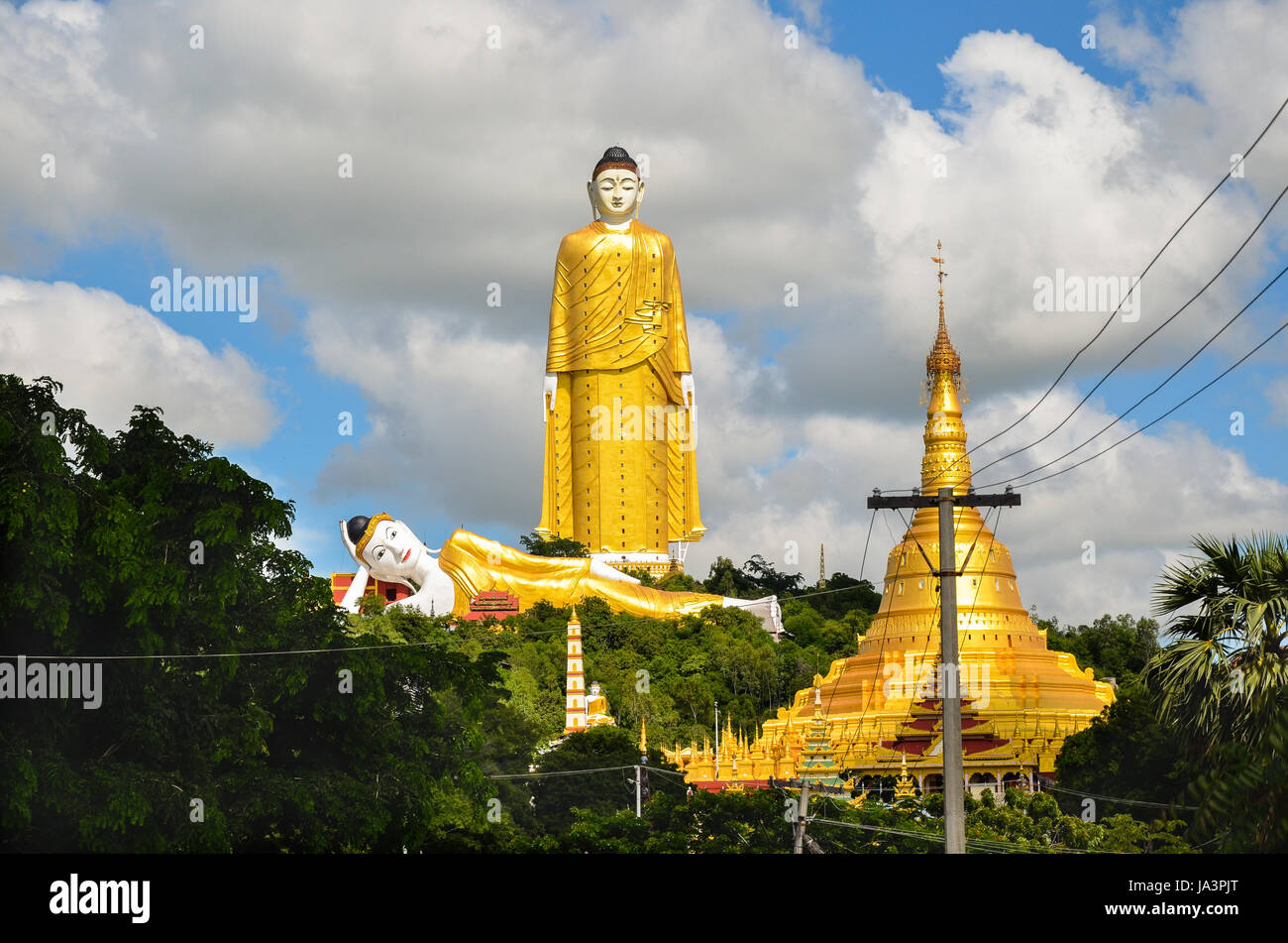 Giant Standing Buddha of Monywa, Myanmar Stock Photo - Alamy