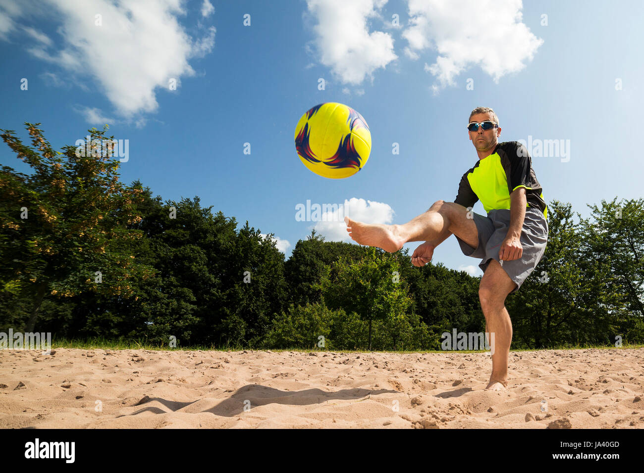 Soccer field seashore hi-res stock photography and images - Alamy