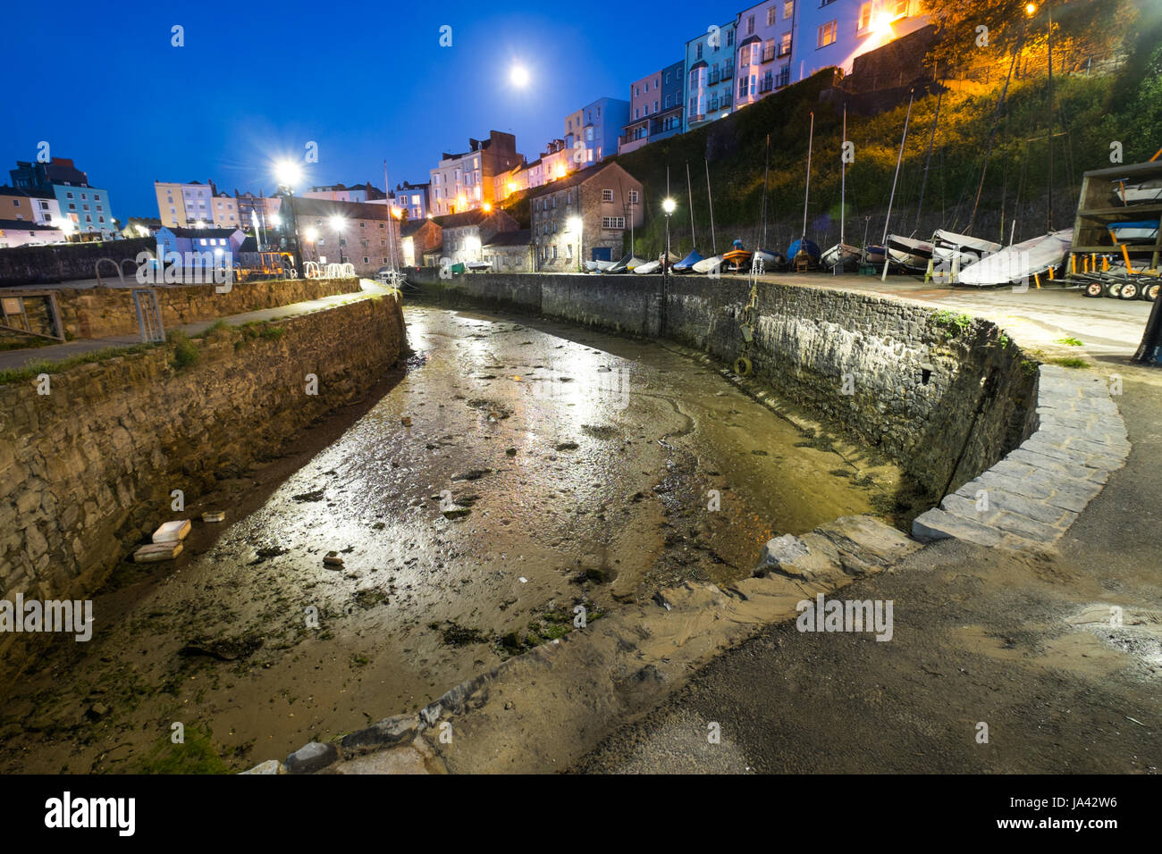 Tenby night reflection hi-res stock photography and images - Alamy