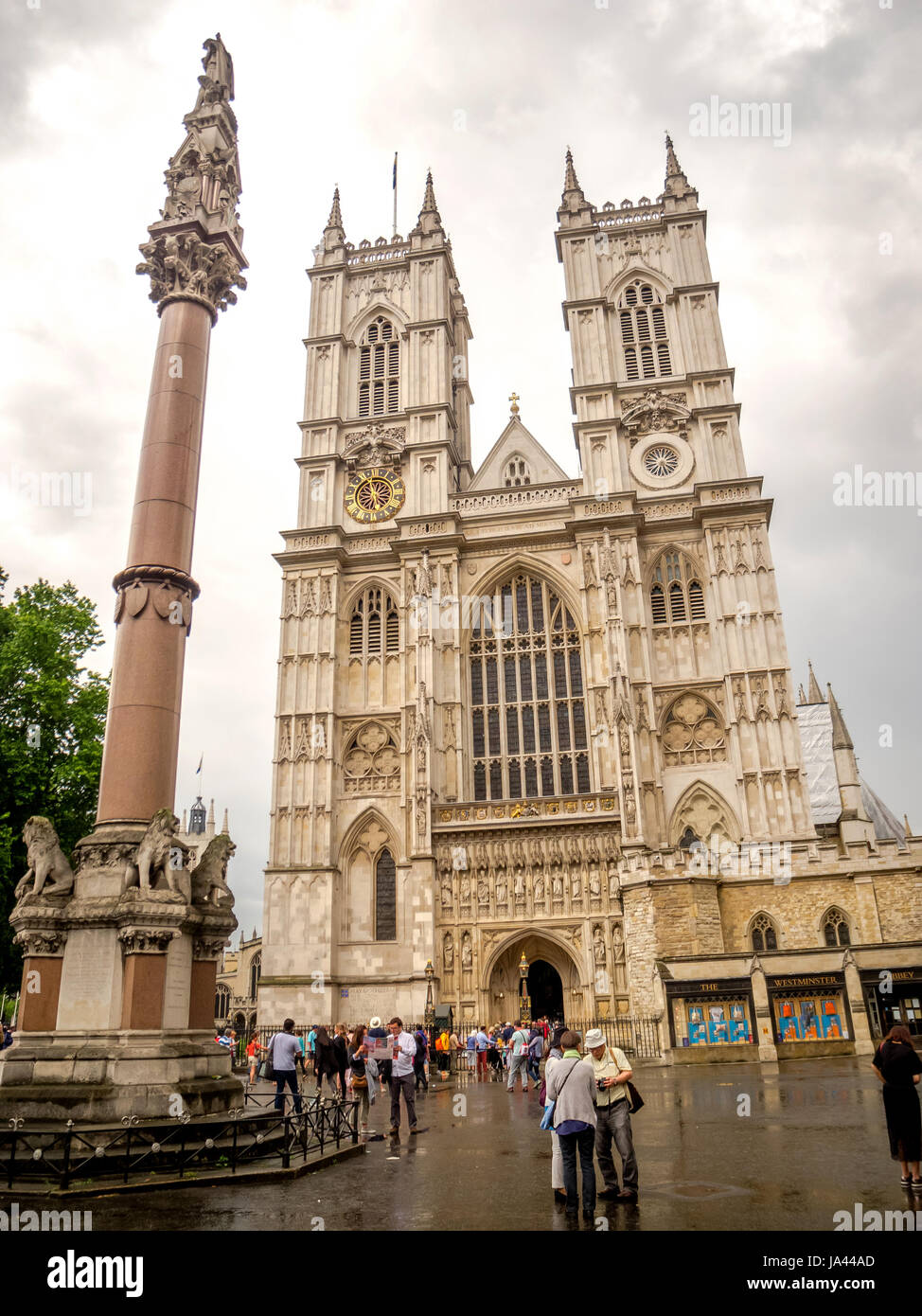 Burial site of english monarchs hi-res stock photography and images - Alamy
