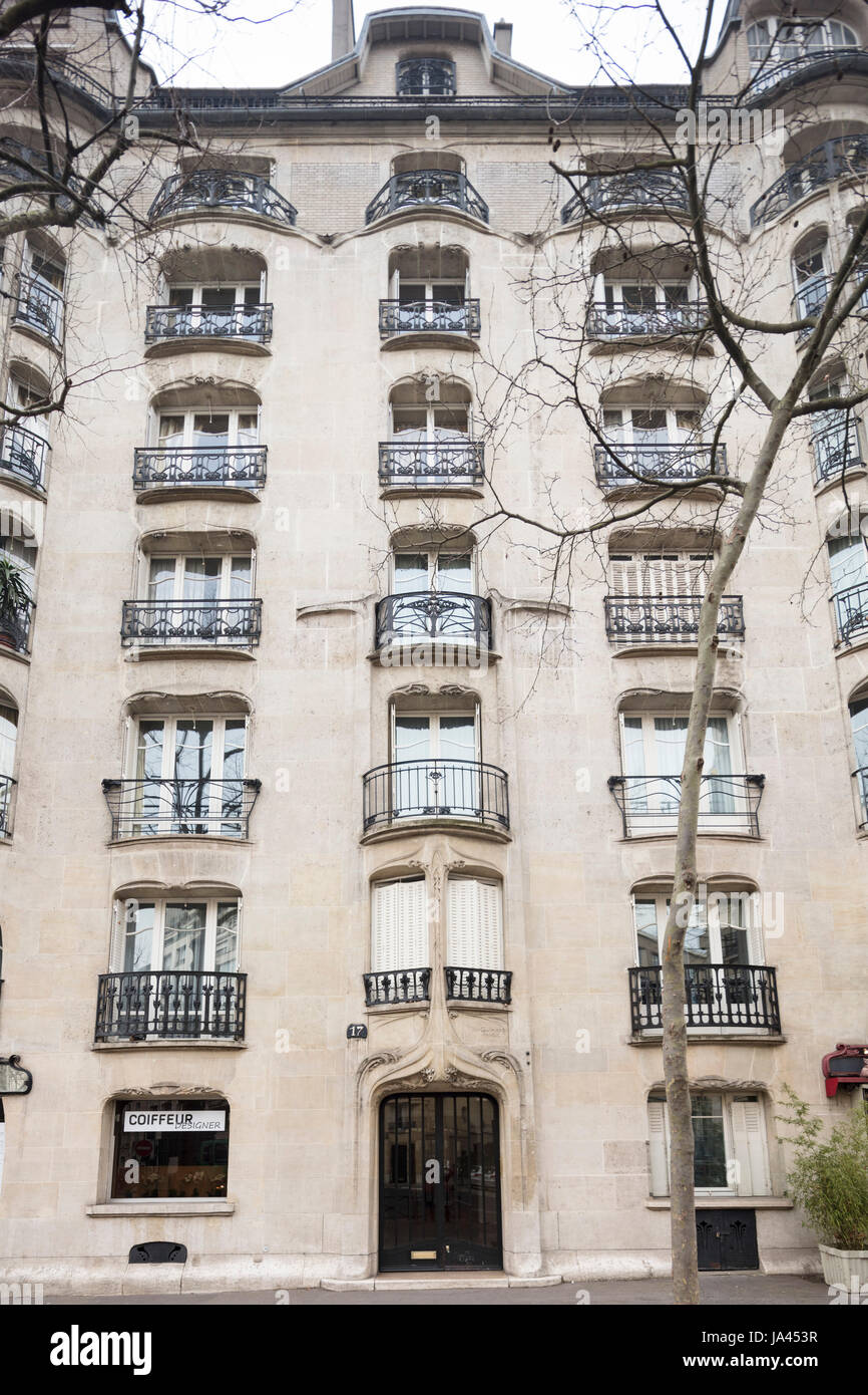 Apartment building by Hector Guimard, 17-19 Rue la Fontaine, Paris ...