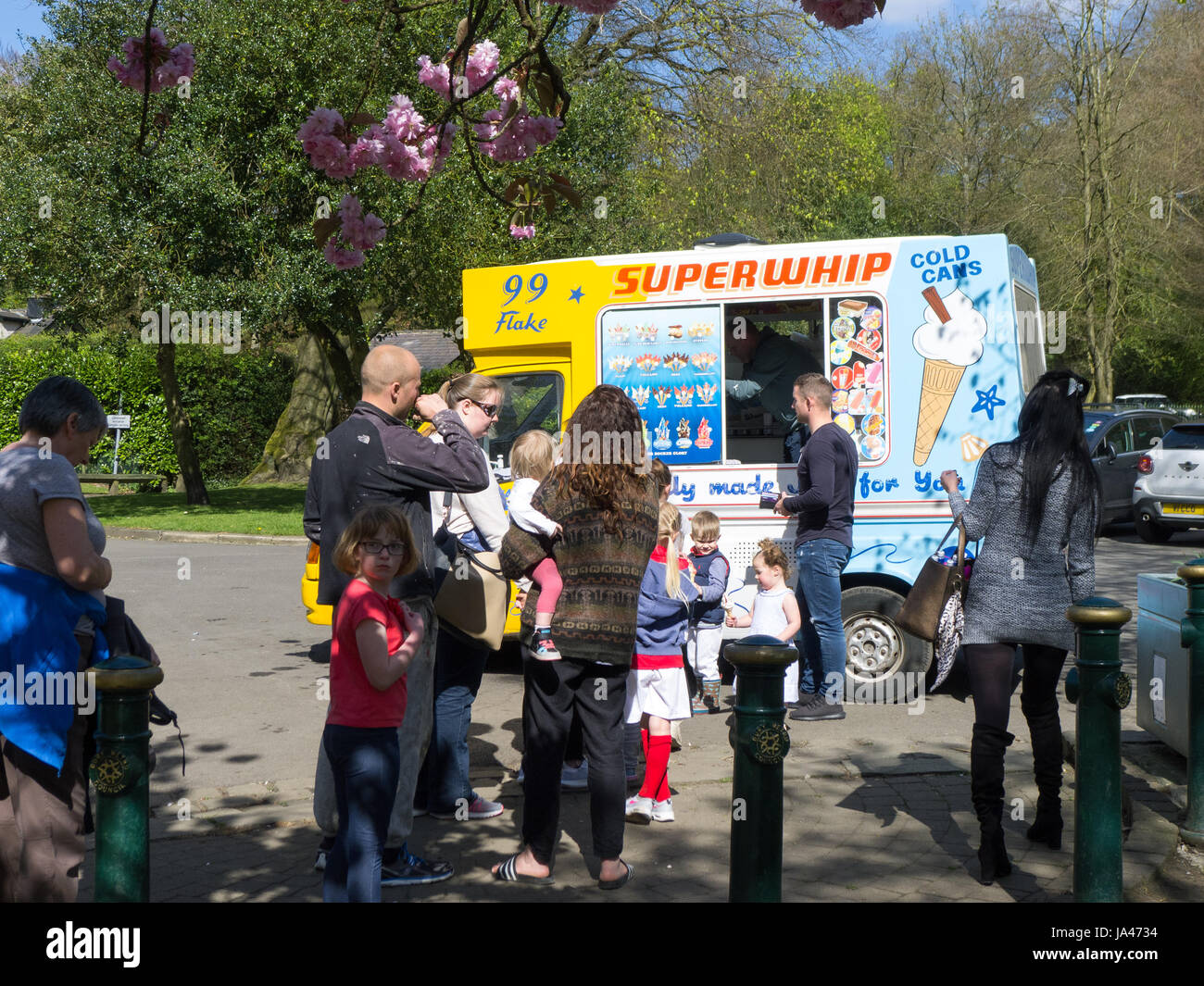 Queue for ice cream van Stock Photo - Alamy