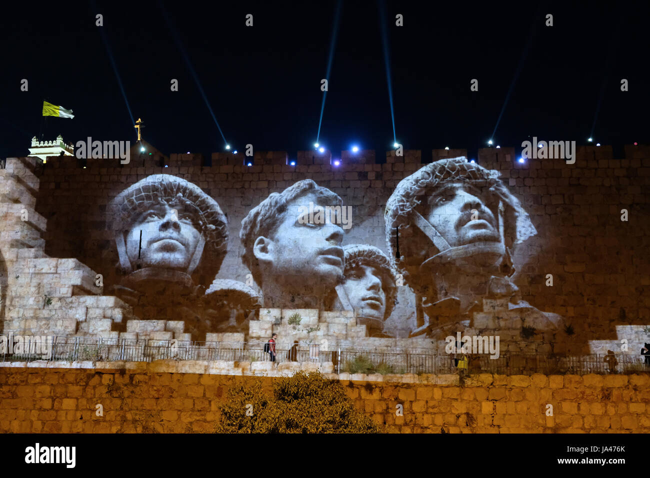 The iconic photo taken by David Rubinger of Israeli paratroopers ...