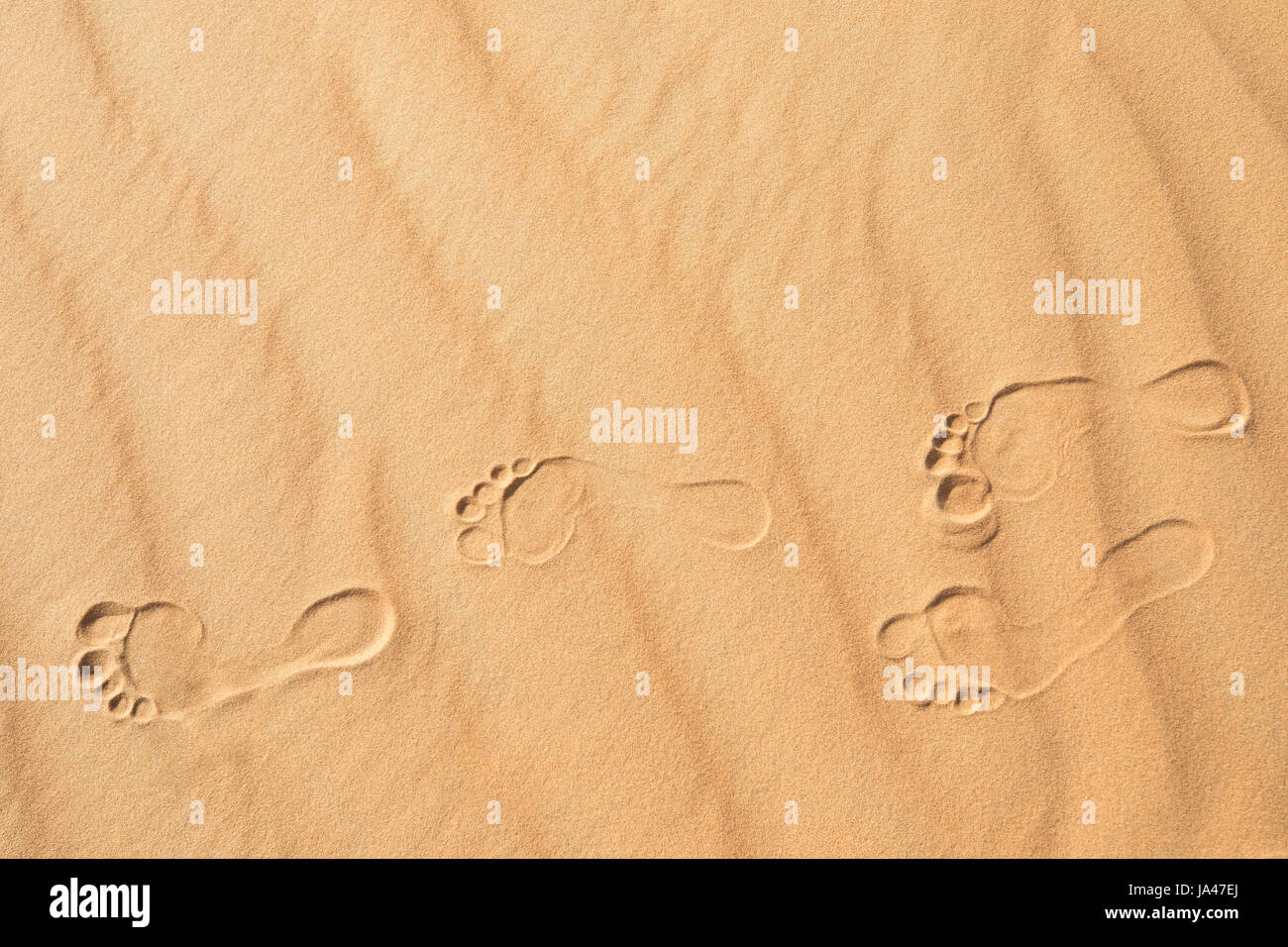 Foot prints in the desert hi-res stock photography and images - Alamy