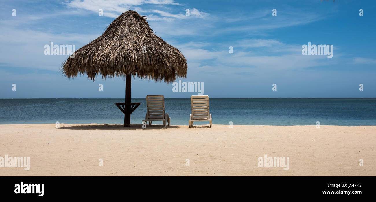 Caribbean beach tropical hi-res stock photography and images - Alamy