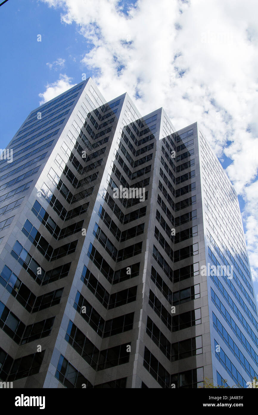Roof construction skyscraper hi-res stock photography and images - Alamy
