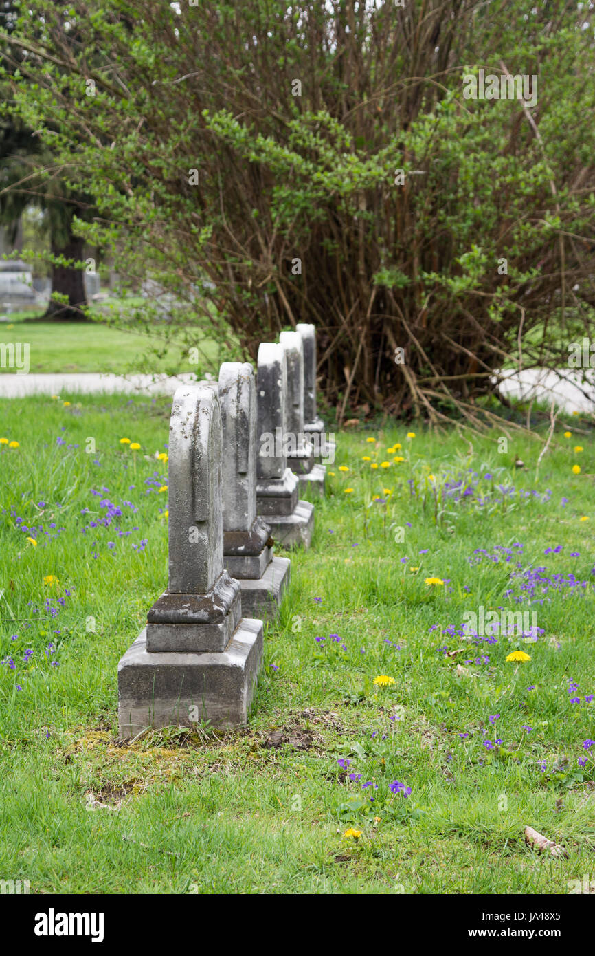old graves in a cemetery in Saginaw MI Stock Photo - Alamy