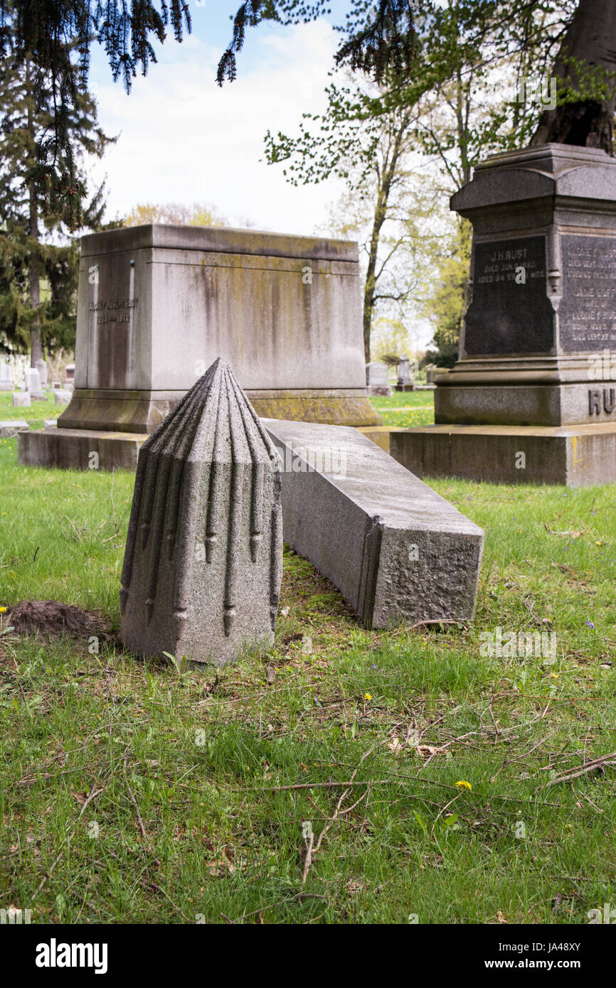 broken tombstones in cemetery in saginaw MI Stock Photo - Alamy