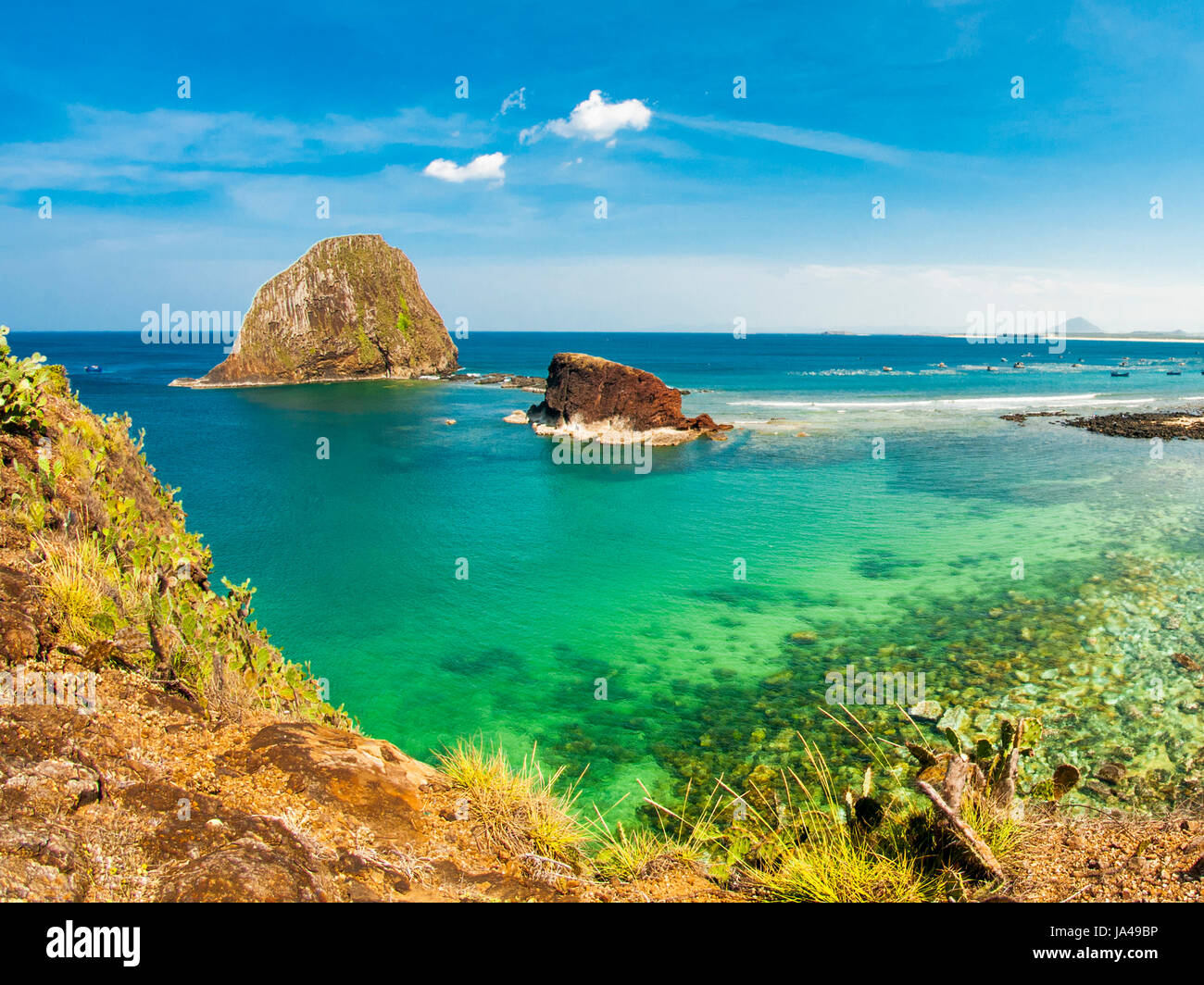 Hon yen island in hi-res stock photography and images - Alamy