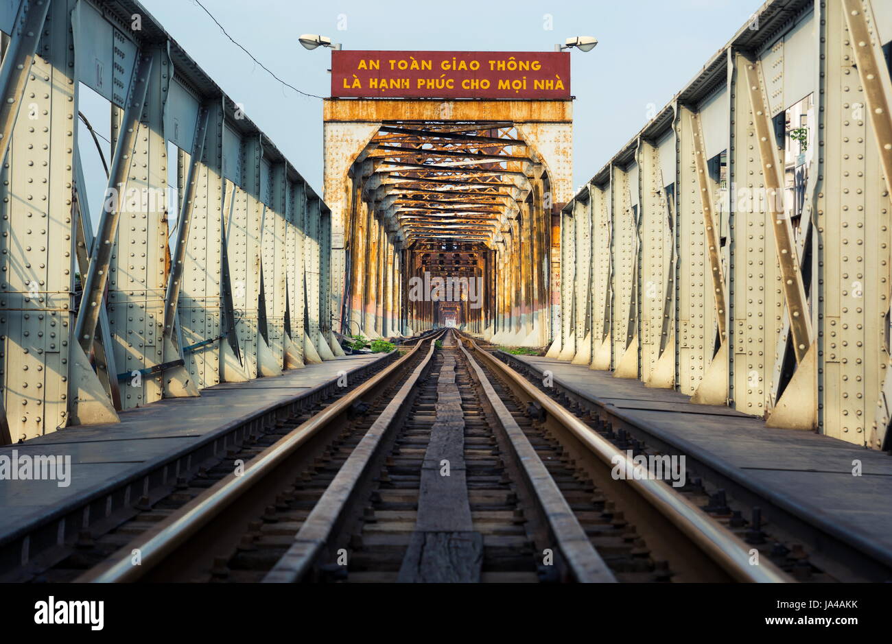 Long bien railway bridge hi-res stock photography and images - Alamy