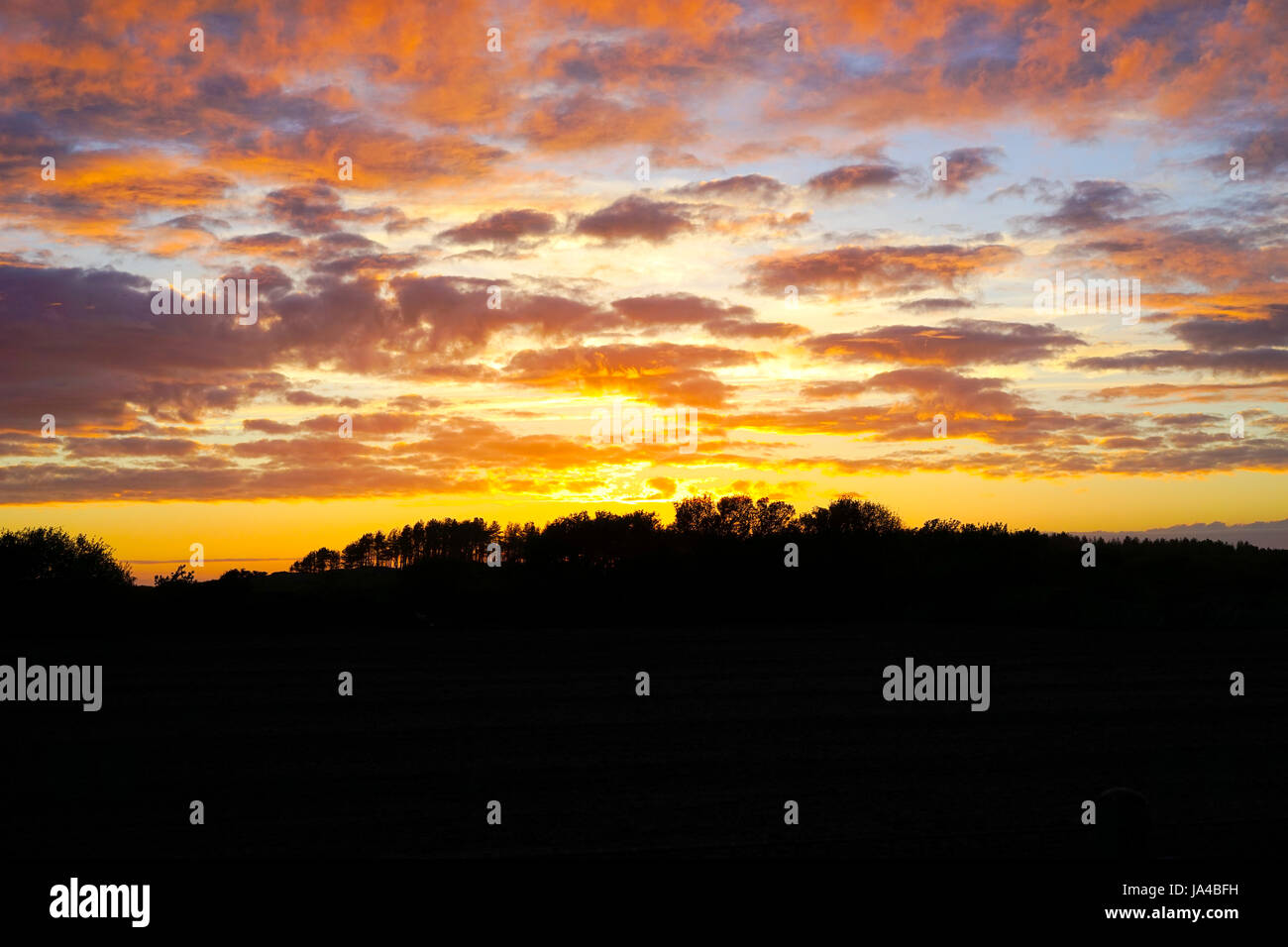 Sunset north wales hi-res stock photography and images - Alamy