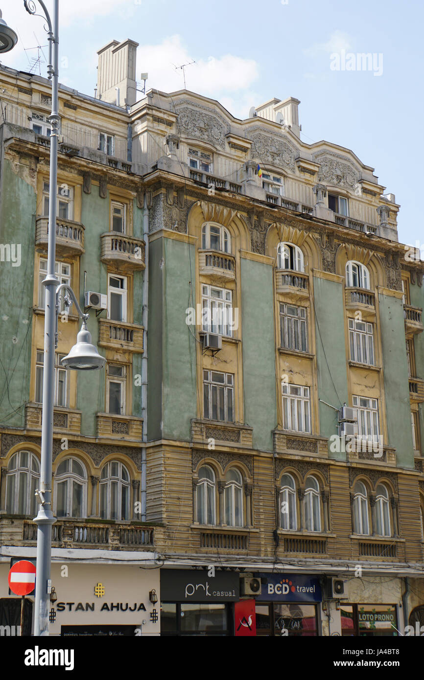 Building and street scene in Bucharest, Romania Stock Photo - Alamy