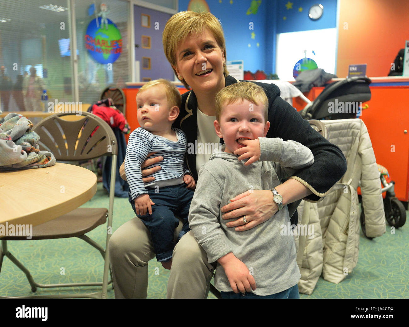 First Minister Nicola Sturgeon meeting toddlers at Bishopbriggs ...