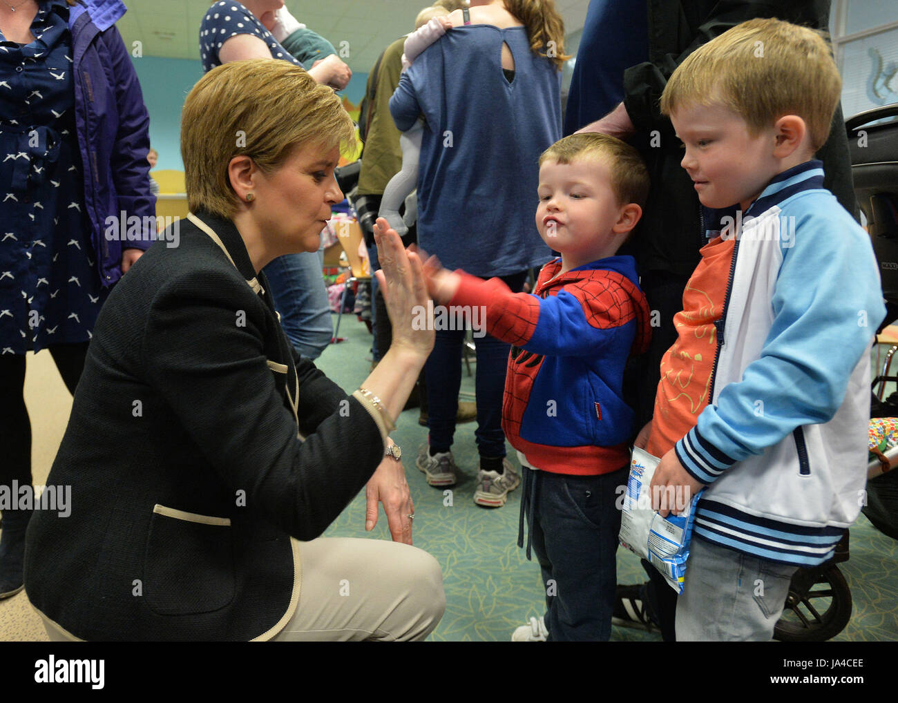 First Minister Nicola Sturgeon meeting toddlers at Bishopbriggs ...