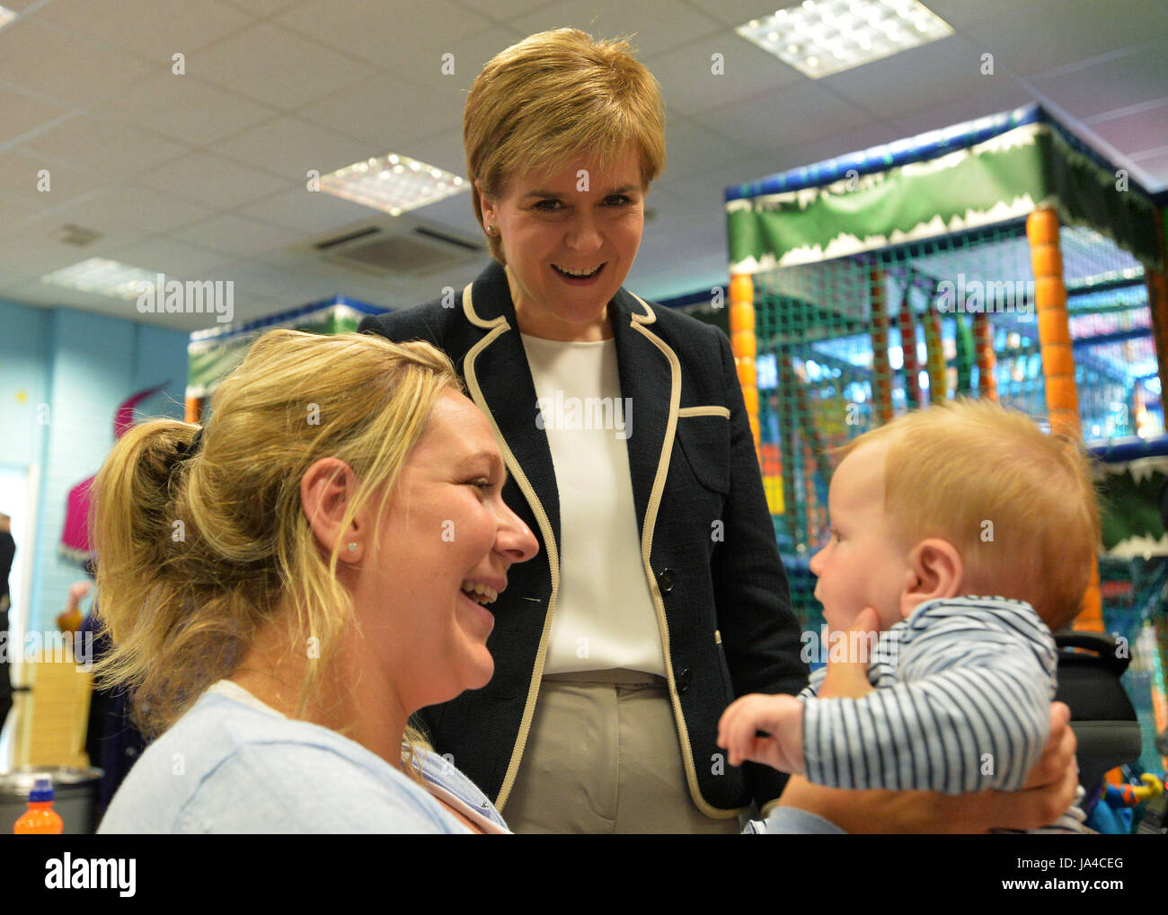 First Minister Nicola Sturgeon meeting toddlers at Bishopbriggs ...