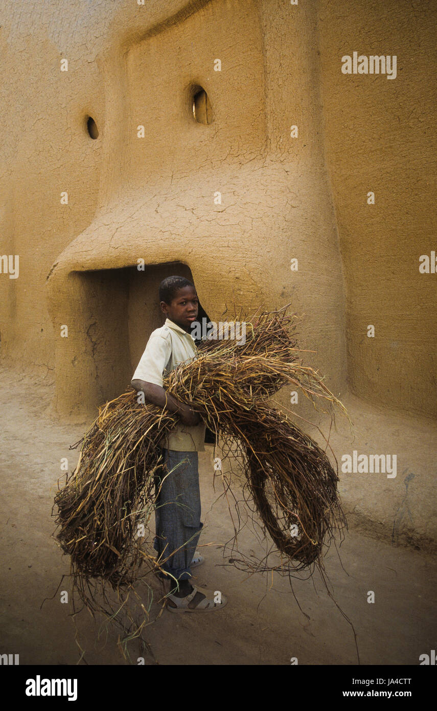 Traditional middle eastern clay house hi-res stock photography and ...