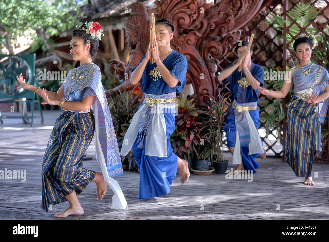 Thailand dancer. Traditional Thailand dancing show and dancers ...