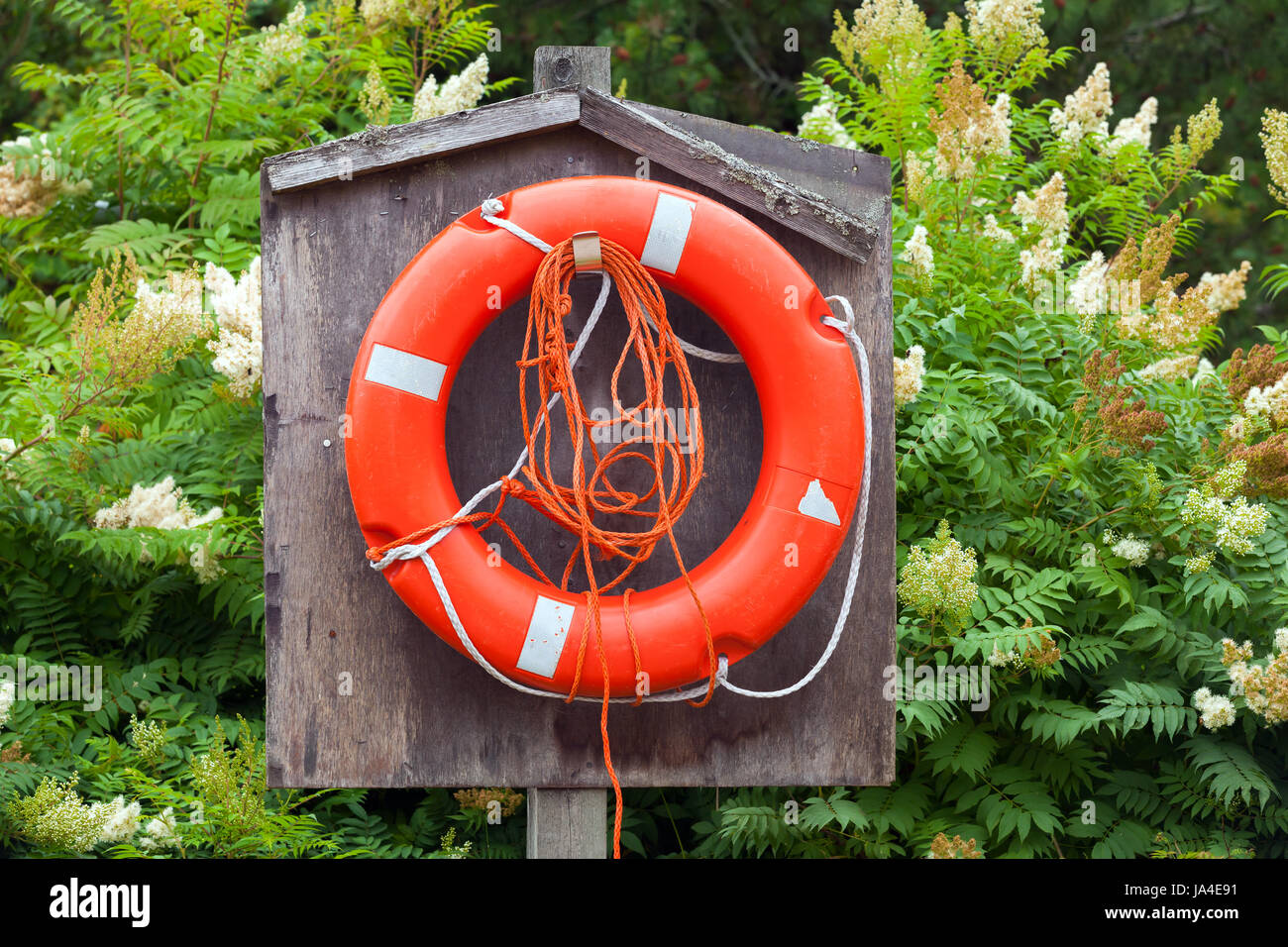 Bright red box hi-res stock photography and images - Alamy
