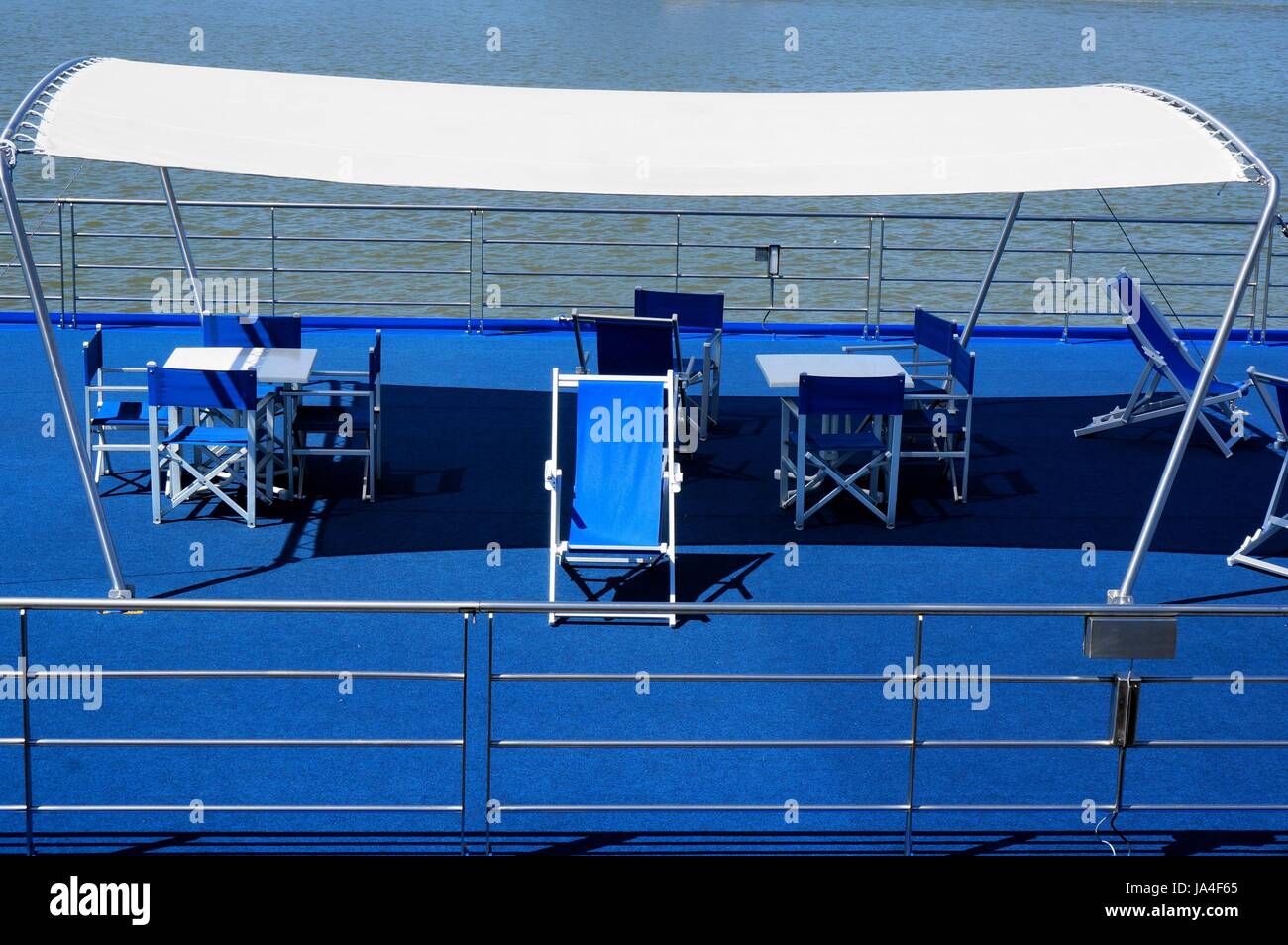 Deck of sailing ship hi-res stock photography and images - Alamy