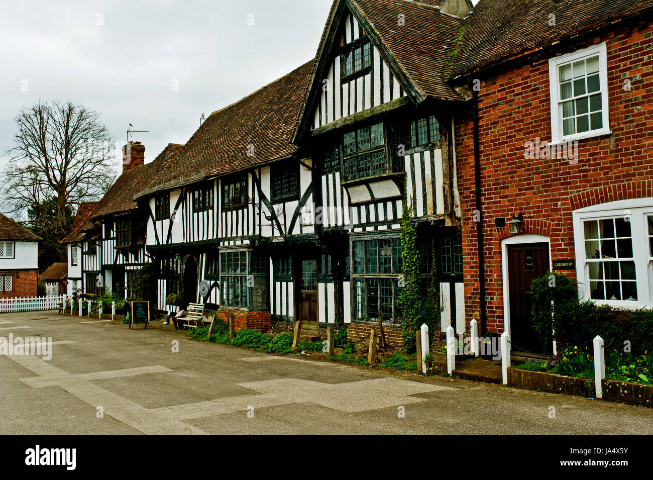 Chilham Village High Resolution Stock Photography and Images - Alamy