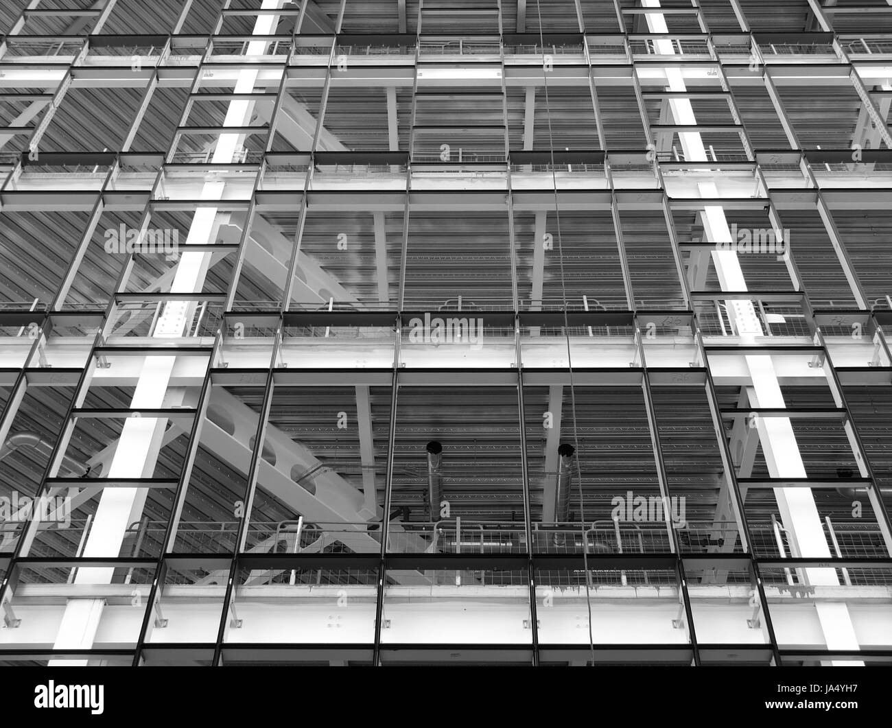 Metal framework hi-res stock photography and images - Alamy