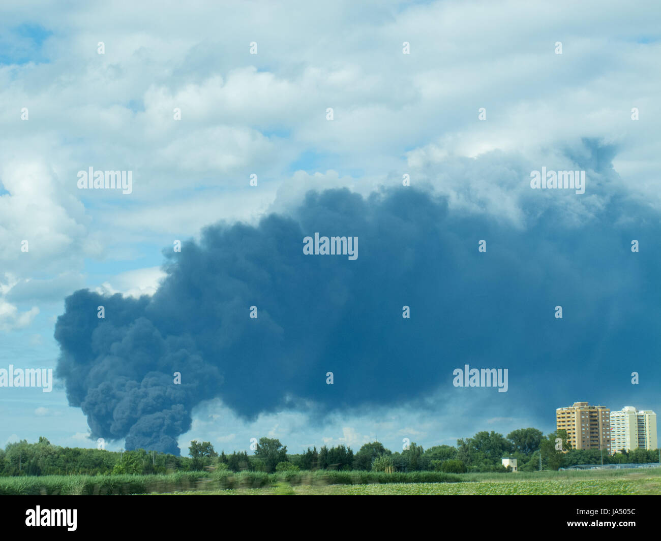 smoke, smoking, smokes, fume, house, multistory building, multistorey ...