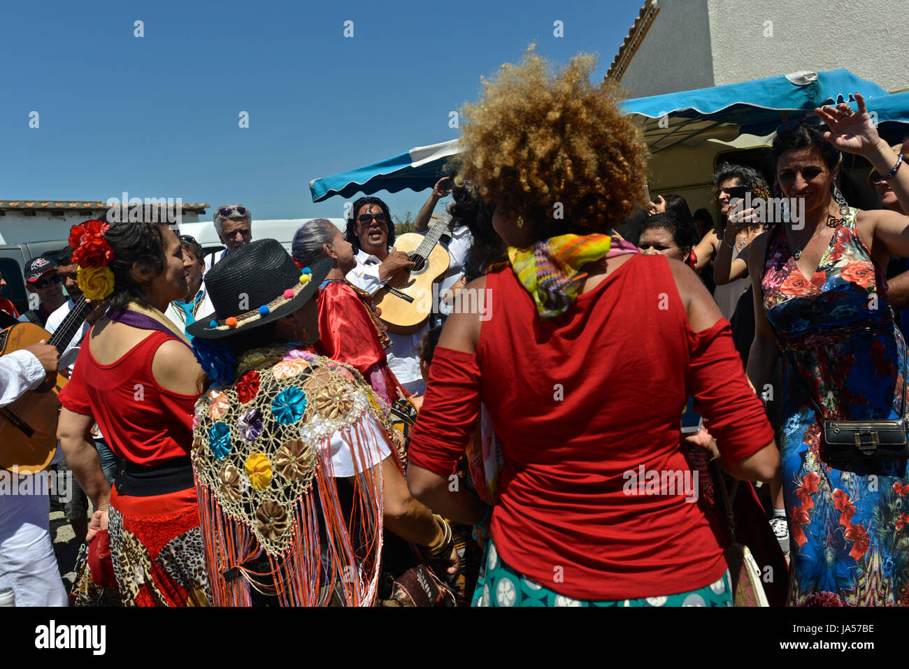Before the procession of Patron saint of the Gypsies Sara to the sea ...