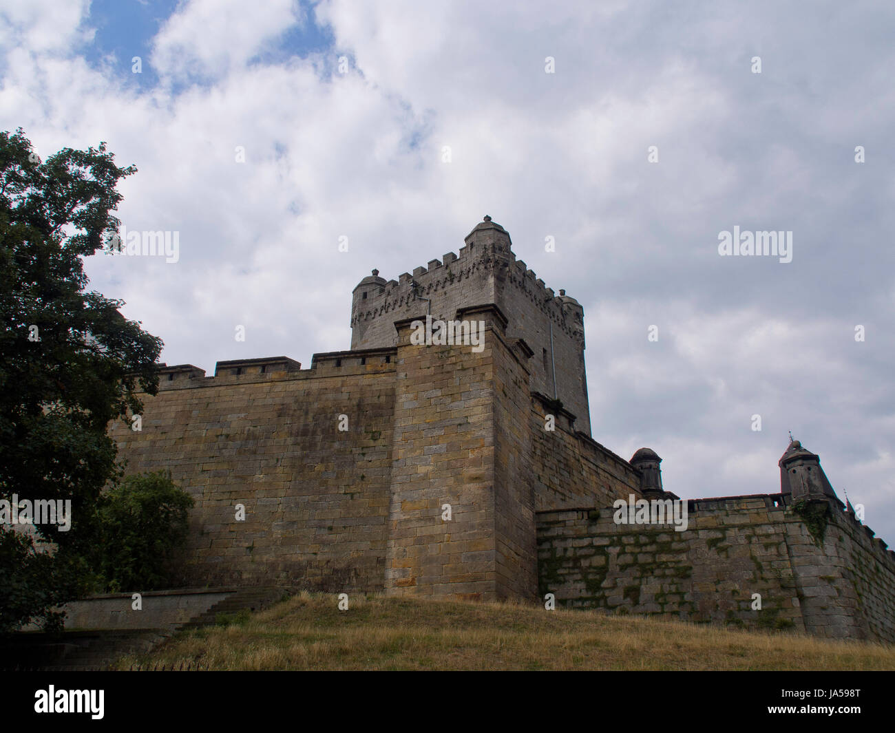 wall, chateau, castle, tower, stone, wall, towers, lower saxony, county ...