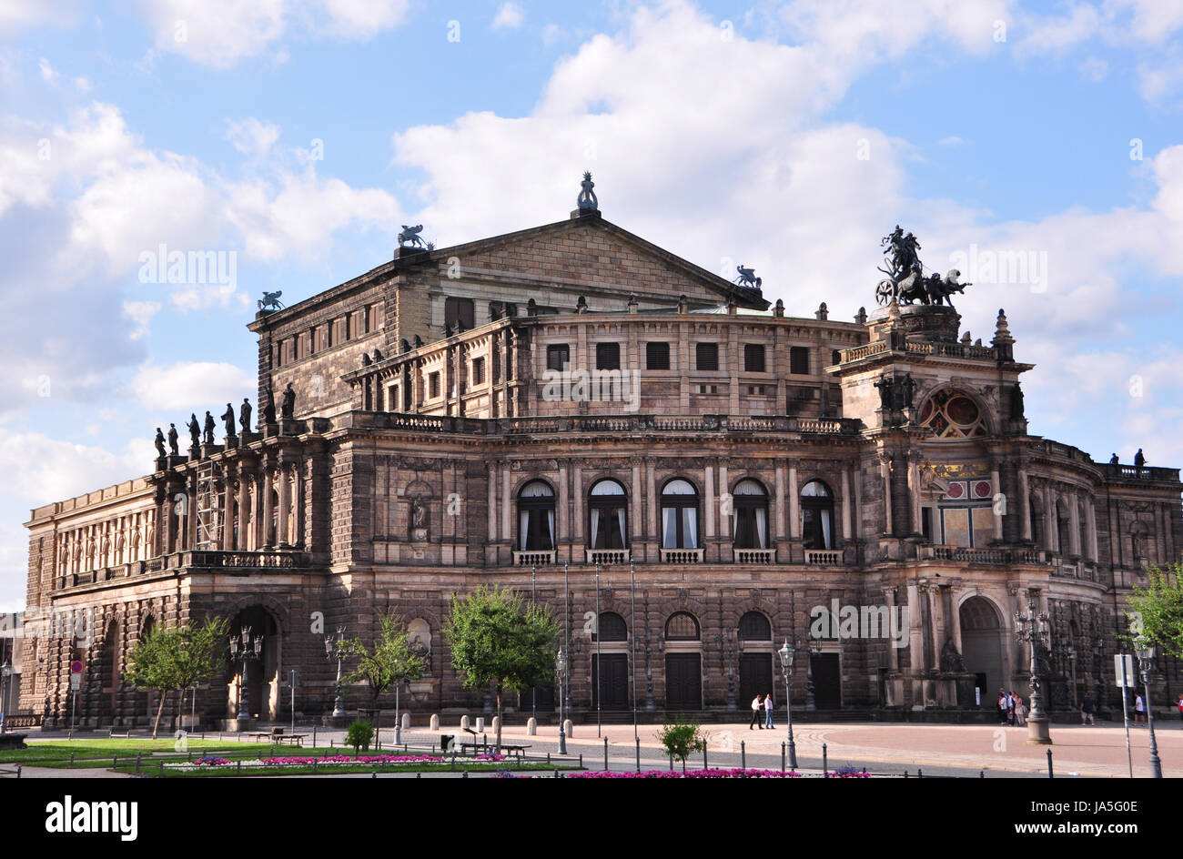 Semper opera house flood hi-res stock photography and images - Alamy