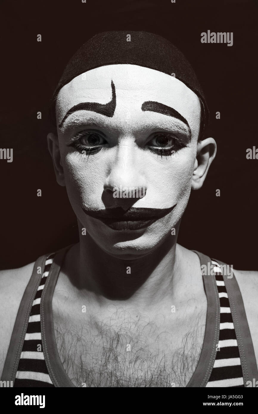 Mime make up hi-res stock photography and images - Alamy