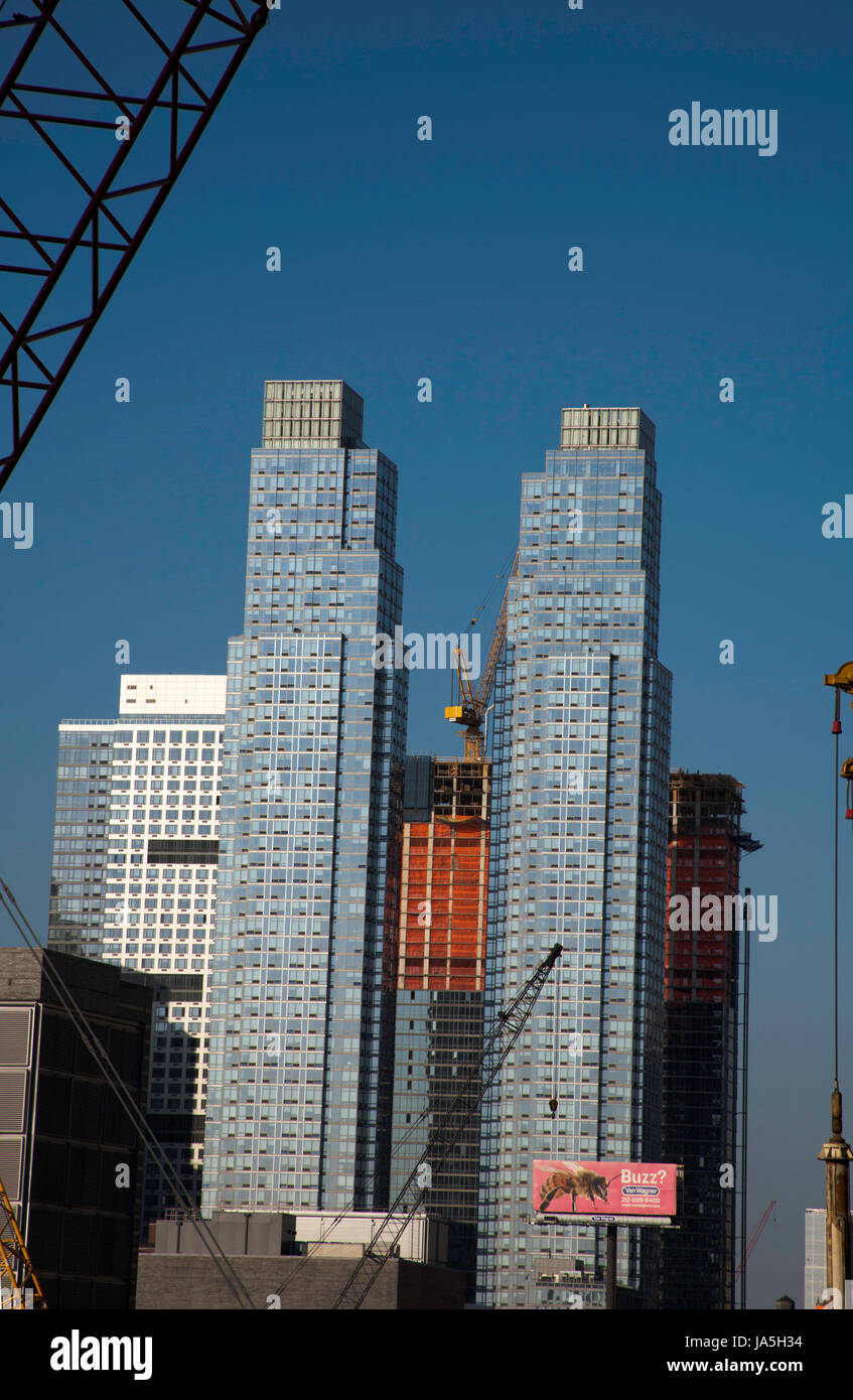 Elevated railroad 42nd street hi-res stock photography and images - Alamy