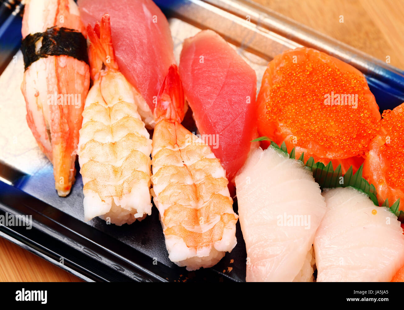 horizontal, shrimp, japanese, box, boxes, japan, seaweed, salmon, tuna ...