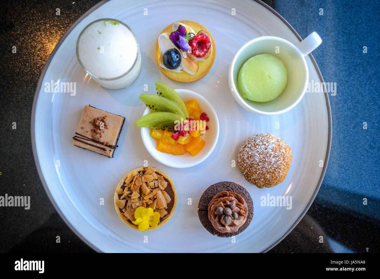 Afternoon sweets hi-res stock photography and images - Alamy