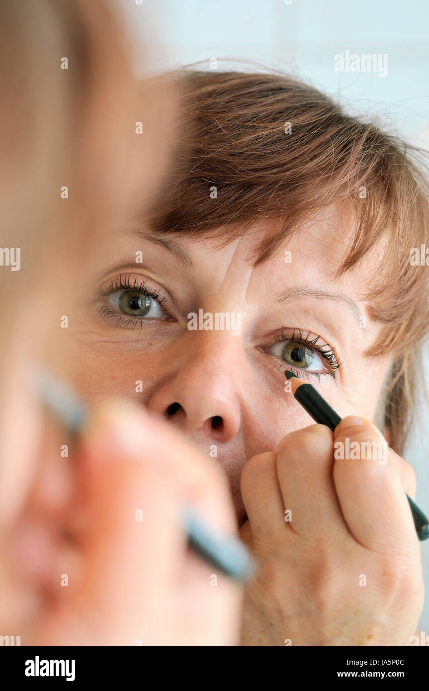 lid line pen Stock Photo - Alamy