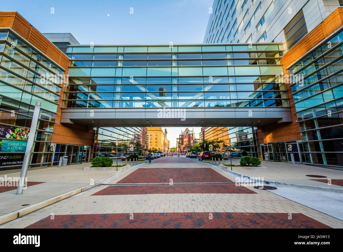Enclosed pedestrian bridge hi-res stock photography and images - Alamy