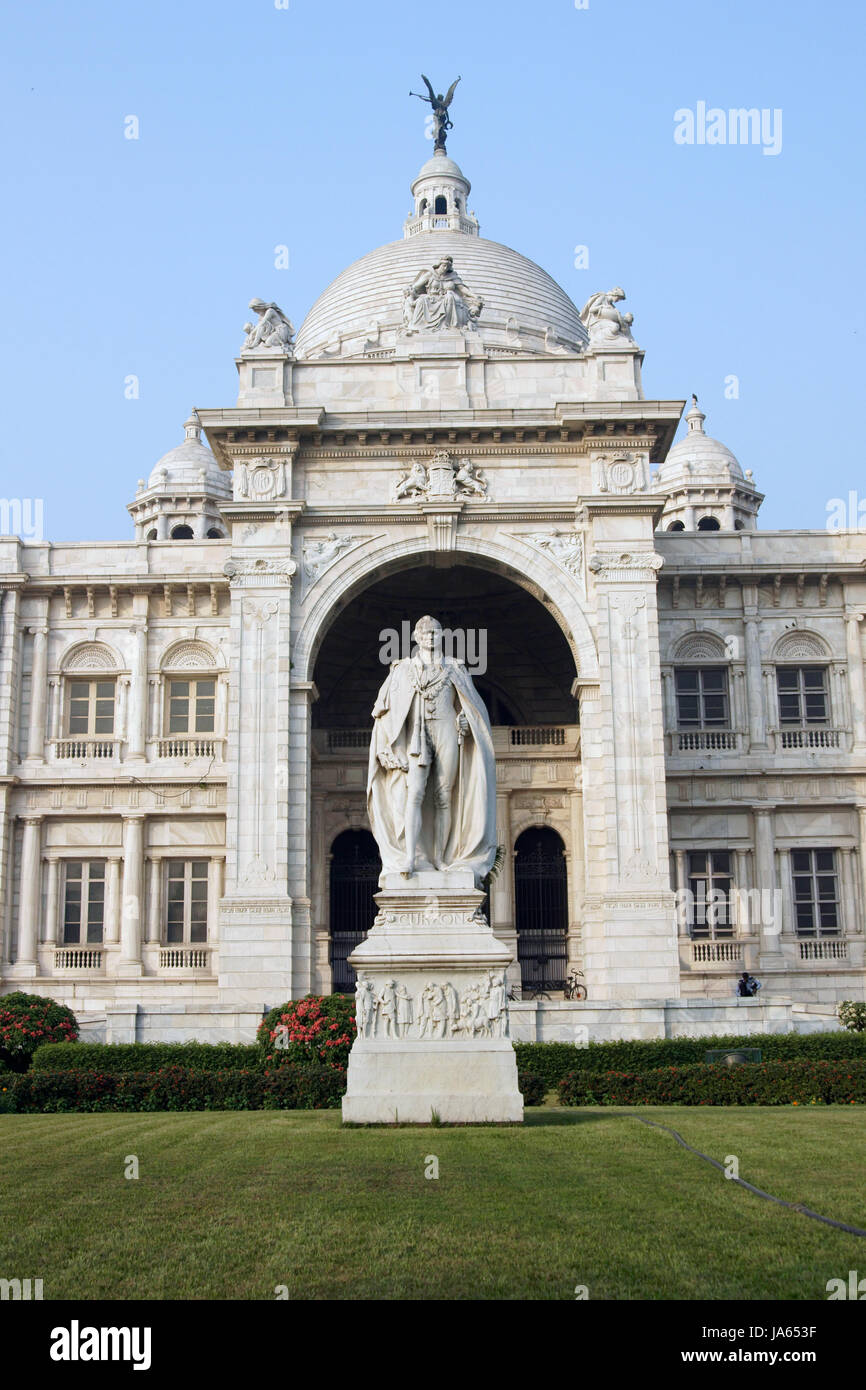 Victoria memorial calcutta statue hi-res stock photography and images ...
