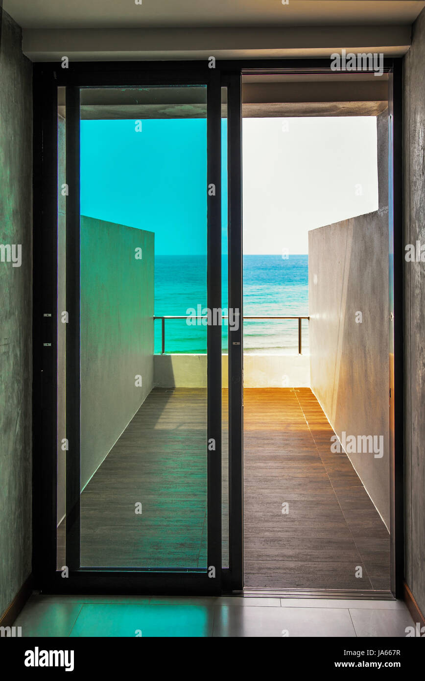 Balcony overlooking the sea hi-res stock photography and images - Alamy