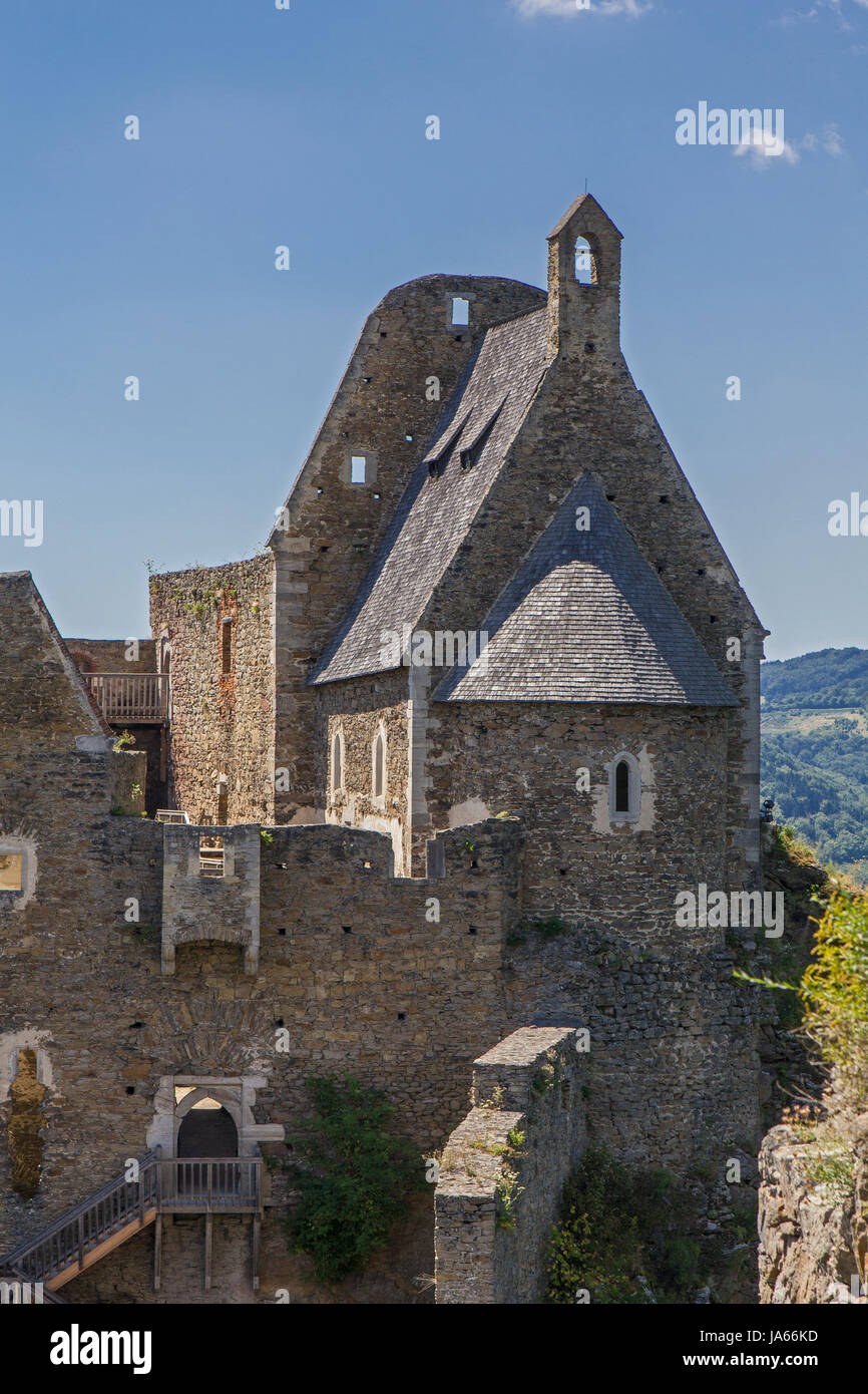 Robber knight castle hi-res stock photography and images - Alamy