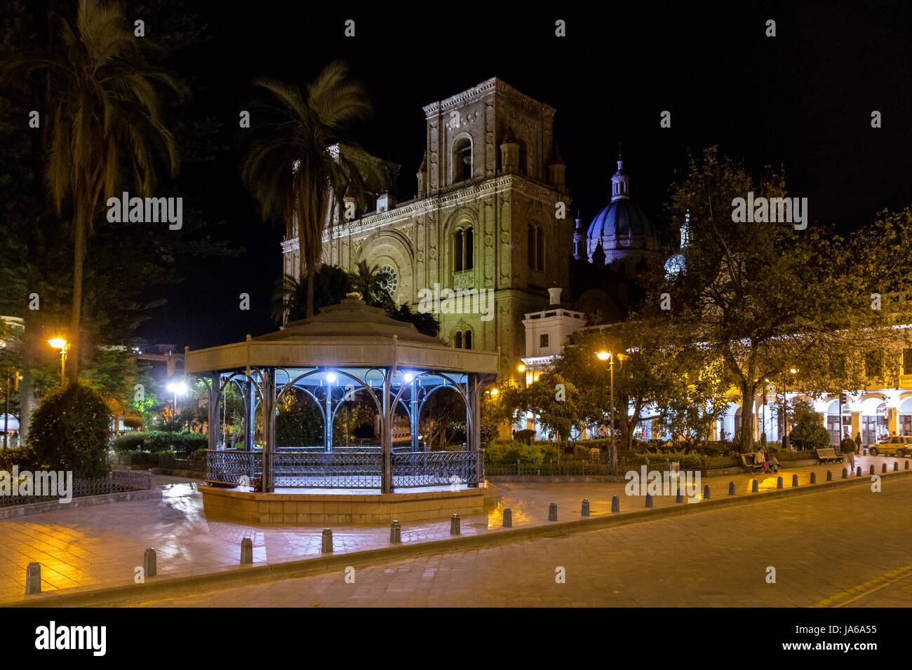 Park Calderon and Inmaculada Concepcion Cathedral at night - Cuenca ...