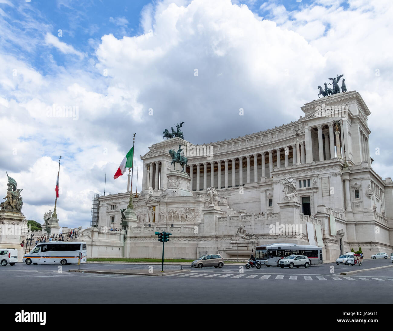 Altare della Patria (Altar of the Fatherland) or National Monument to ...