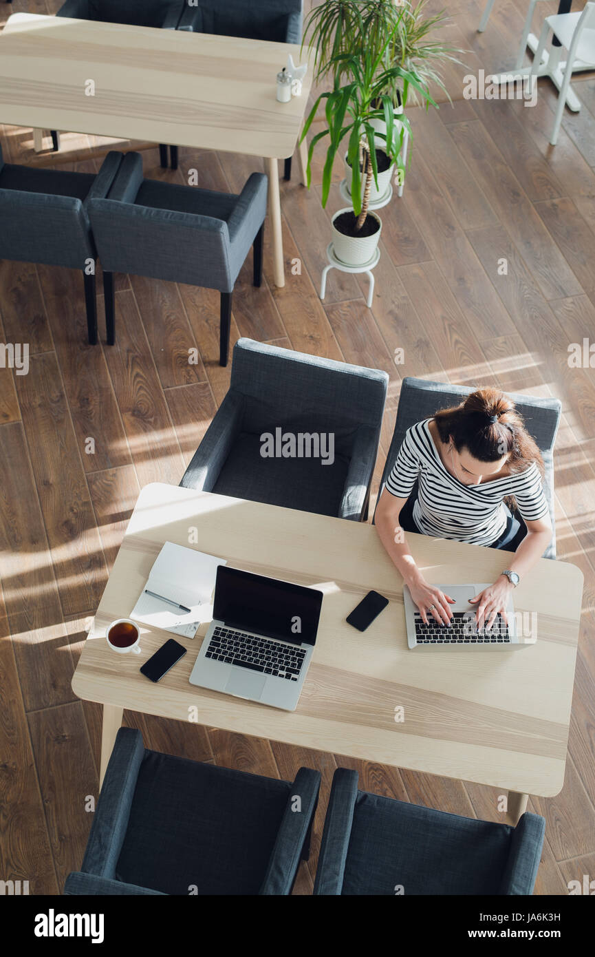 Overhead busy desk hi-res stock photography and images - Alamy