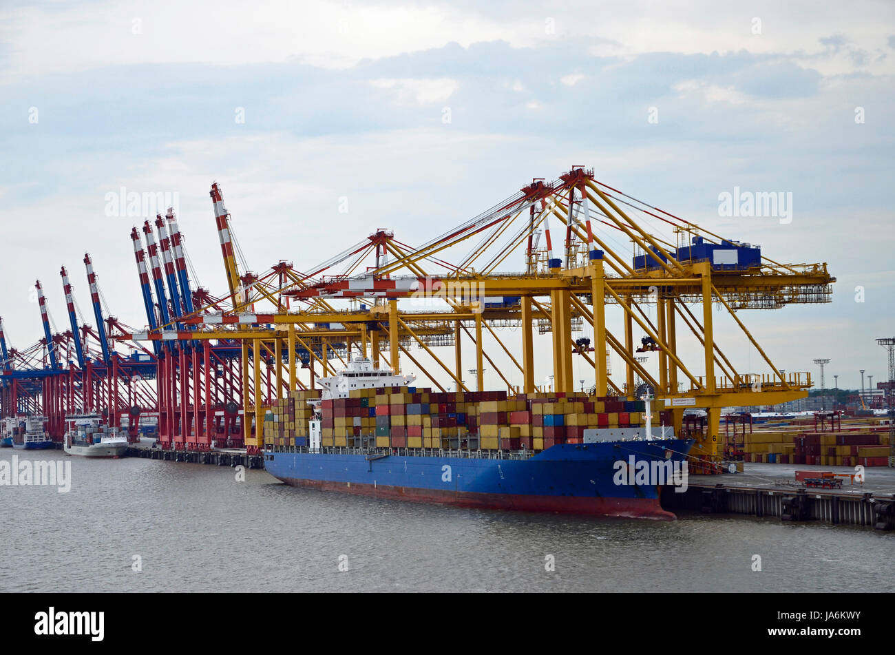 Job cranes hi-res stock photography and images - Alamy