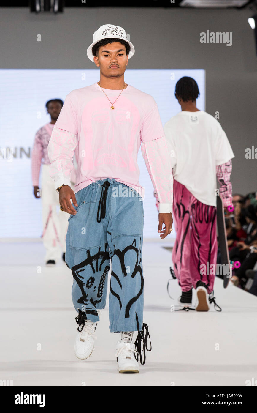 Hannah mcivor hi-res stock photography and images - Alamy