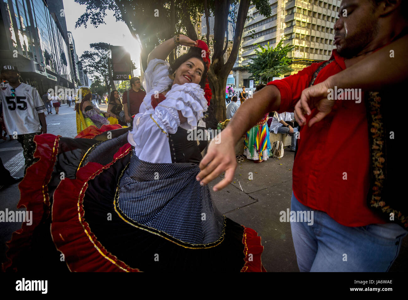 Sao Paulo, Brazil. 4th June, 2017. Gypsies dance on Avenida Paulista on ...
