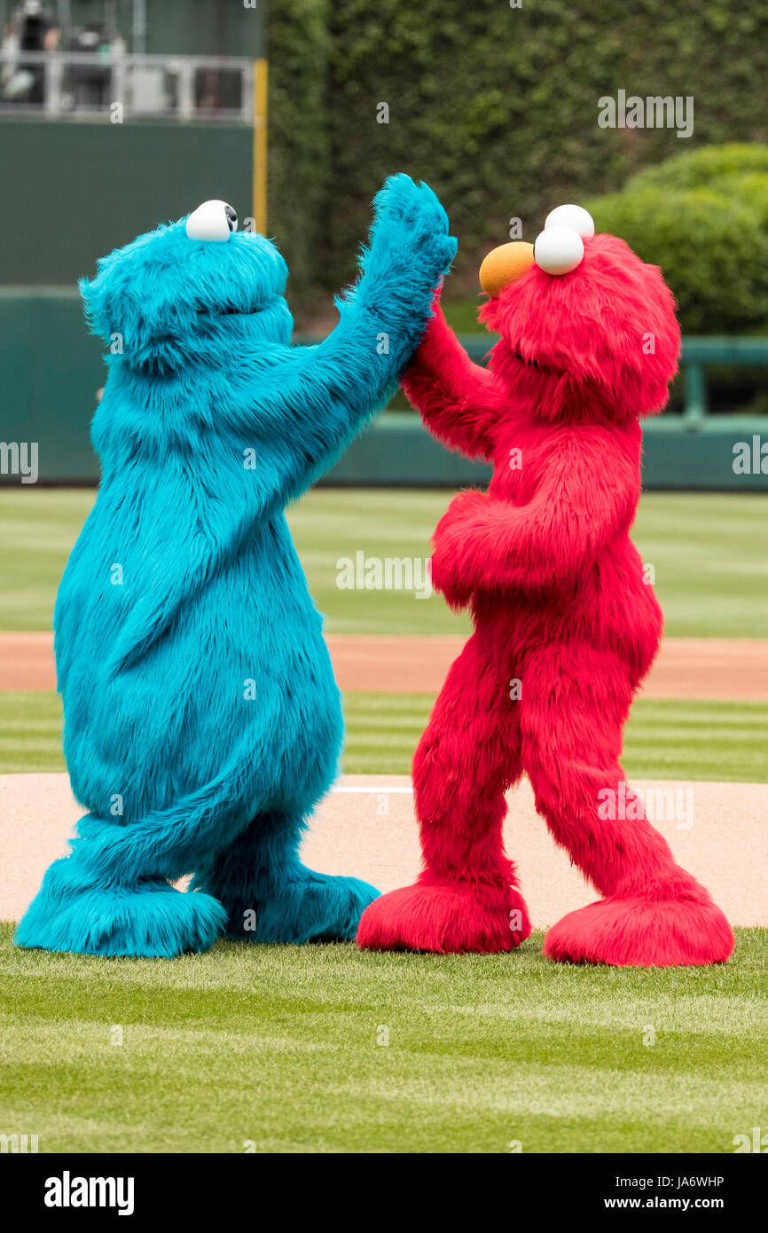 Philadelphia, Pennsylvania, USA. 4th June, 2017. Sesame Street's Elmo ...